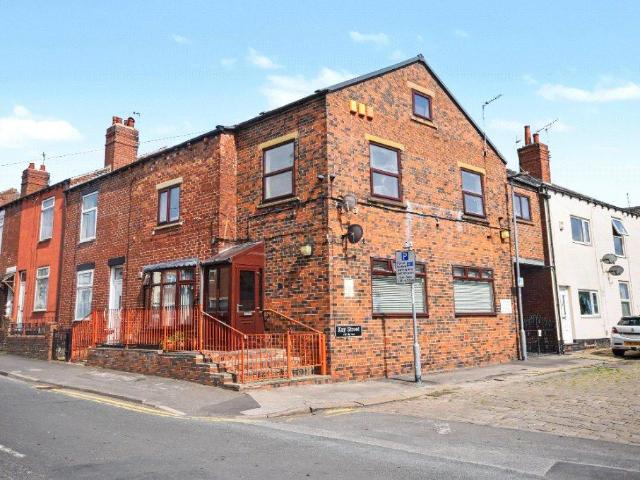 4 bedroom terraced house for sale
