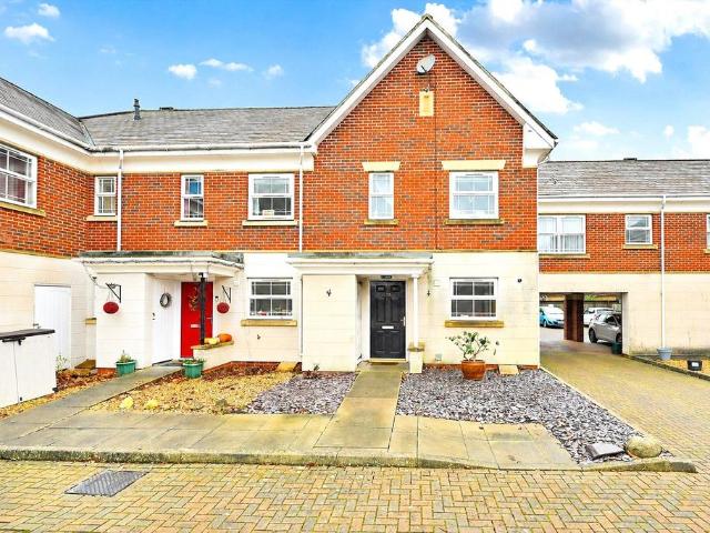 4 bedroom terraced house for sale