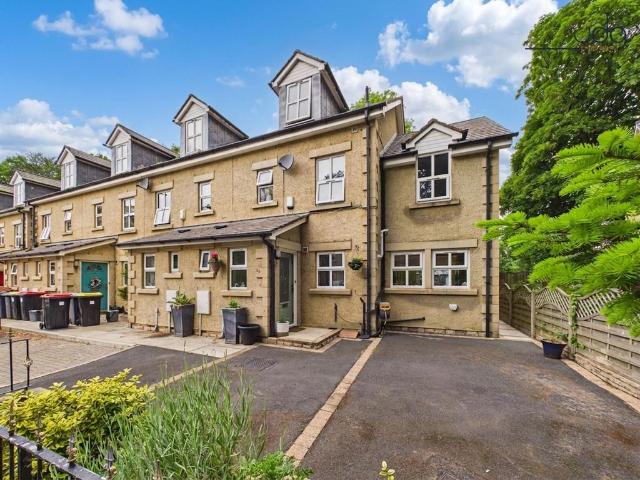 4 bedroom terraced house for sale