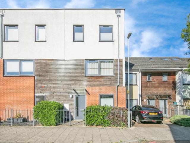 4 bedroom terraced house for sale