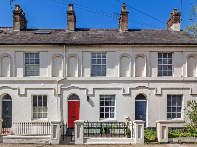 4 bedroom terraced house for sale