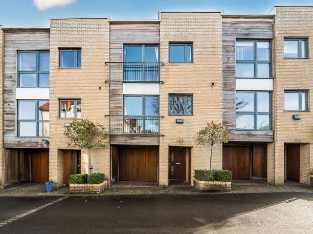 4 bedroom terraced house for sale