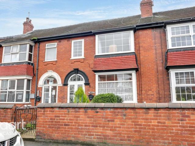 4 bedroom terraced house for sale