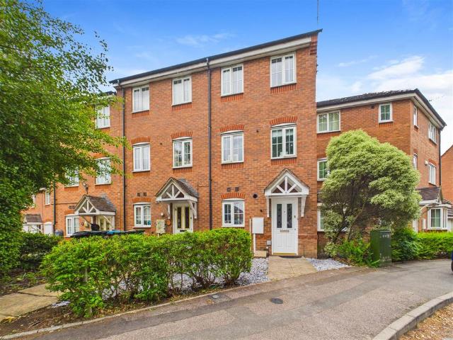 4 bedroom terraced house for sale