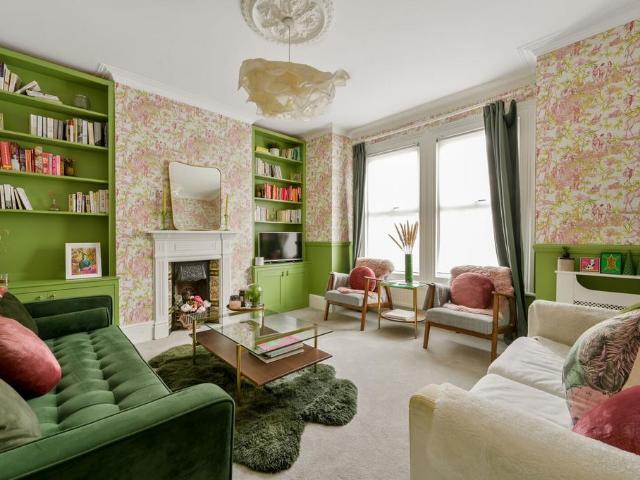 4 bedroom terraced house for sale