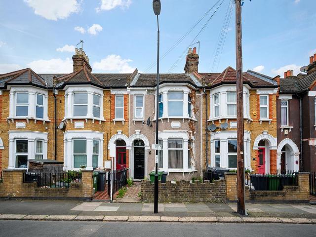 4 bedroom terraced house for sale