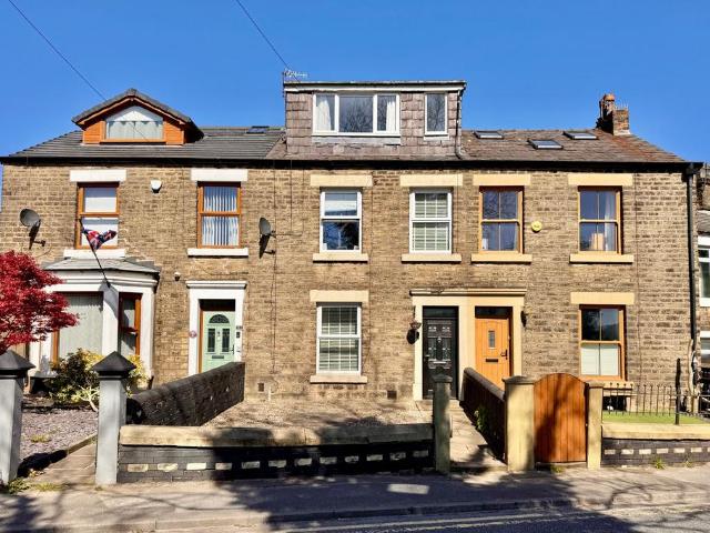 4 bedroom terraced house for sale