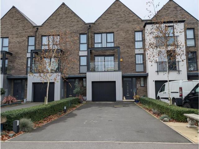 4 bedroom terraced house for sale
