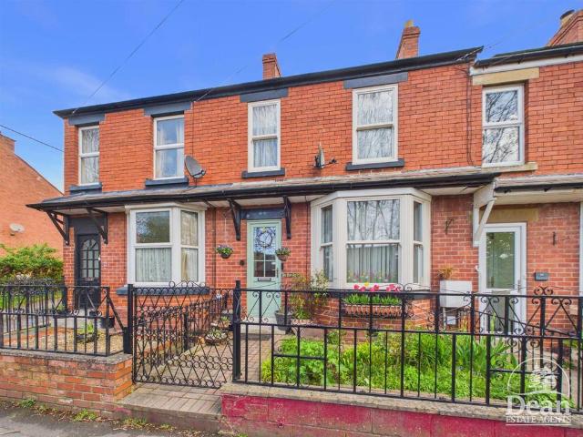 4 bedroom terraced house for sale