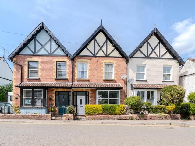 4 bedroom terraced house for sale