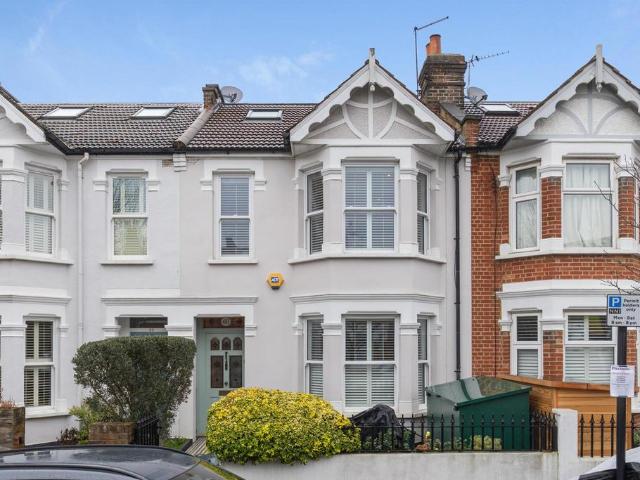 4 bedroom terraced house for sale