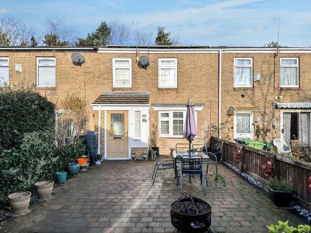 4 bedroom terraced house for sale