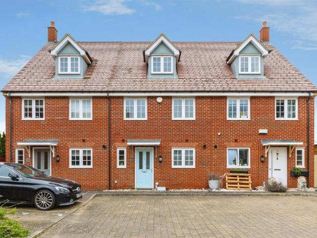 4 bedroom terraced house for sale