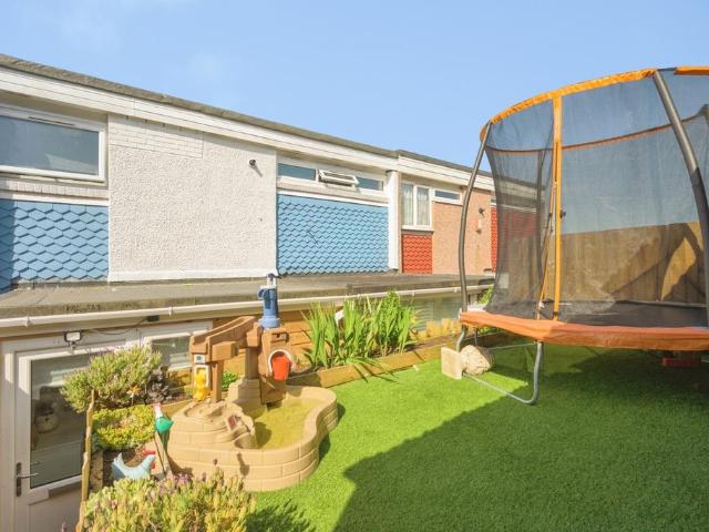 4 bedroom terraced house for sale