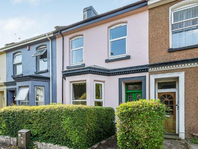 4 bedroom terraced house for sale