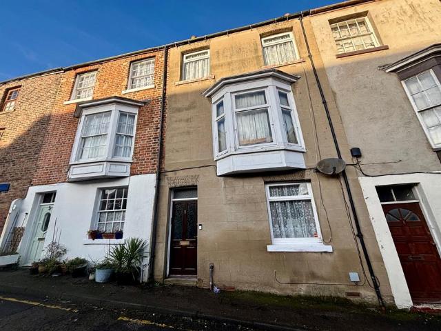 4 bedroom terraced house for sale