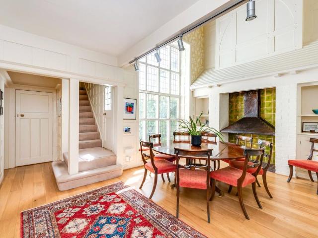 4 bedroom terraced house for sale