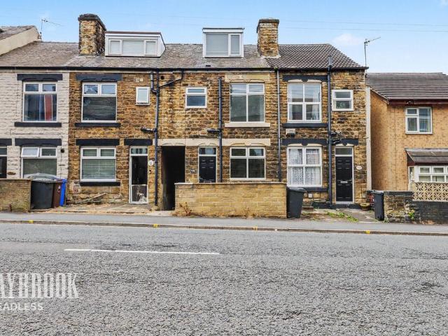 4 bedroom terraced house for sale