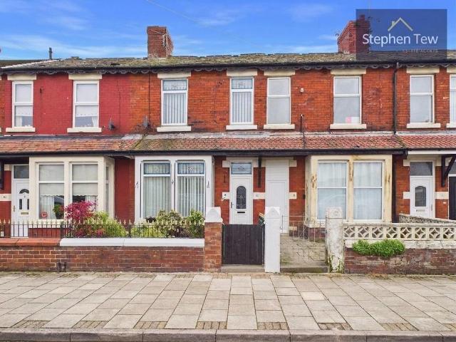 4 bedroom terraced house for sale