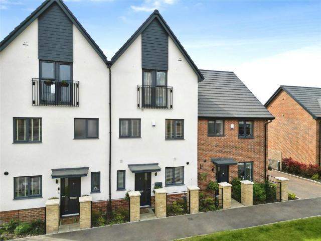 4 bedroom terraced house for sale