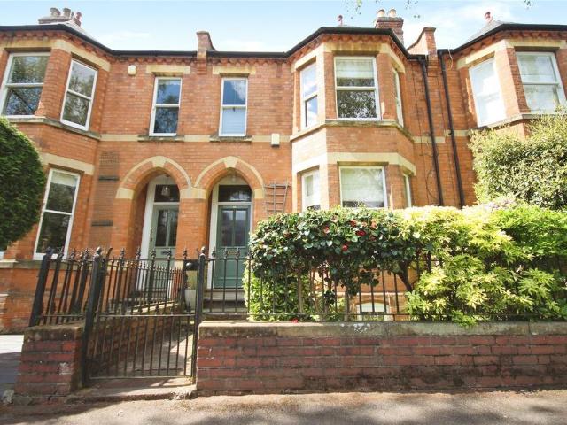 4 bedroom terraced house for sale