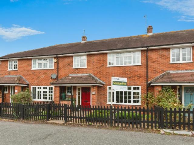 4 bedroom terraced house for sale