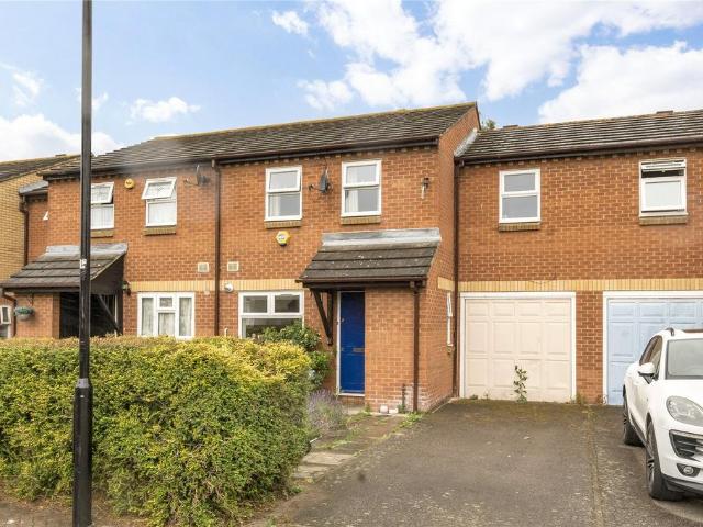 4 bedroom terraced house for sale