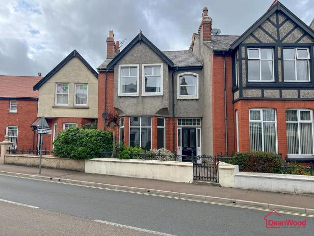 4 bedroom terraced house for sale