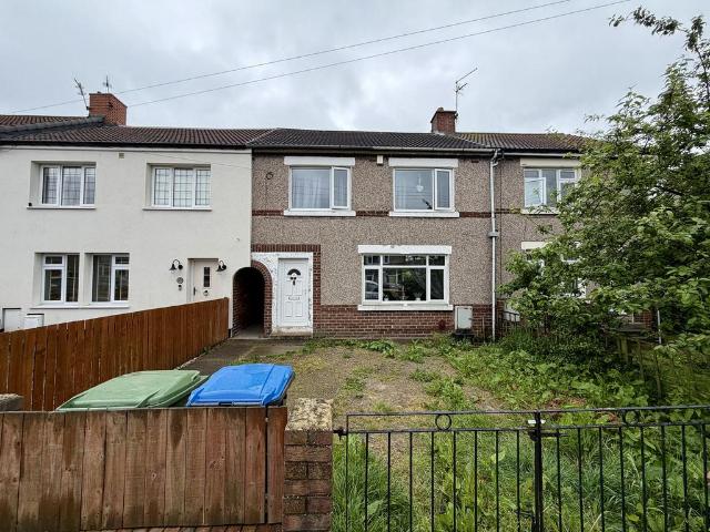 4 bedroom terraced house for sale