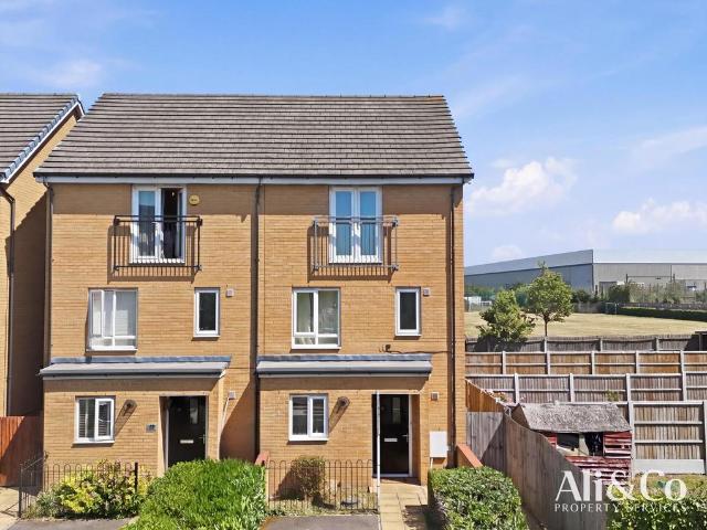 4 bedroom semi detached house for sale