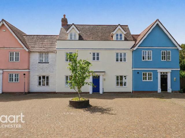 4 bedroom terraced house for sale