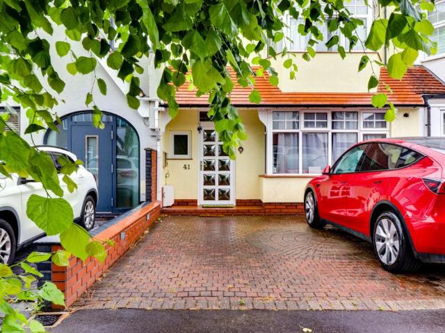 4 bedroom terraced house for sale