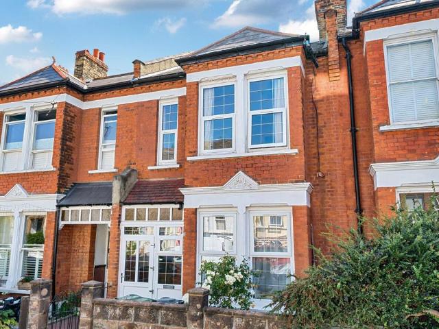 4 bedroom terraced house for sale