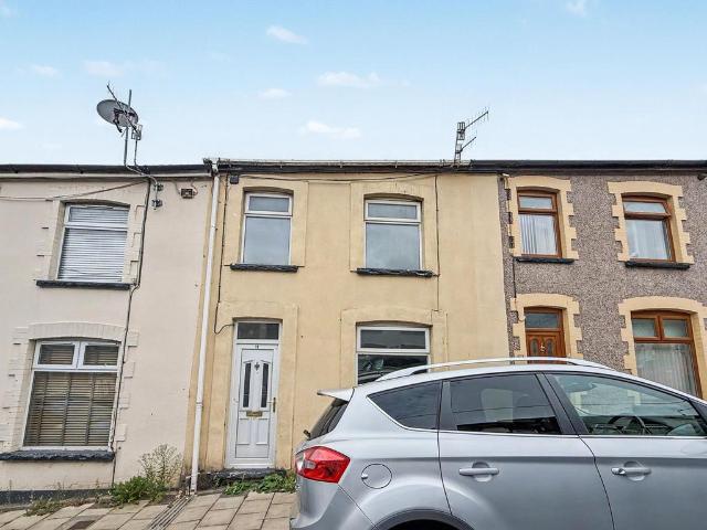 4 bedroom terraced house for sale
