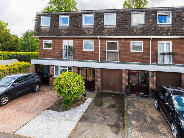 4 bedroom terraced house for sale