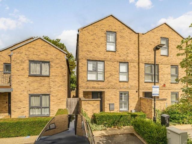 4 bedroom terraced house for sale