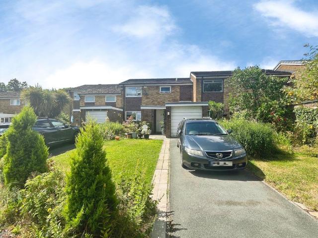 4 bedroom terraced house for sale