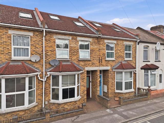 4 bedroom terraced house for sale