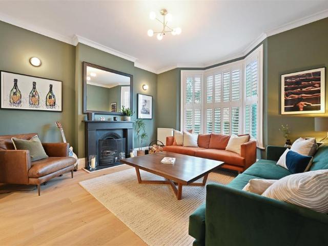 4 bedroom terraced house for sale