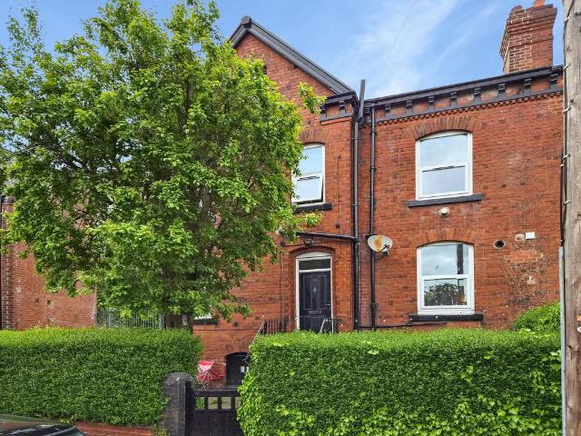 4 bedroom terraced house for sale