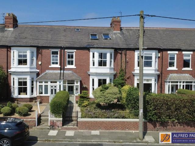 4 bedroom terraced house for sale