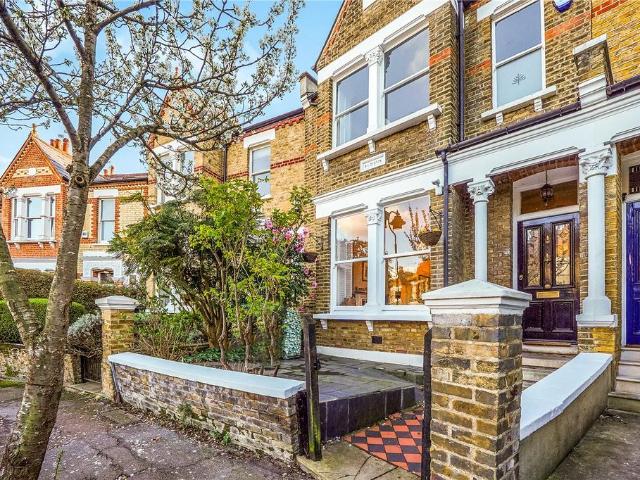 4 bedroom terraced house for sale