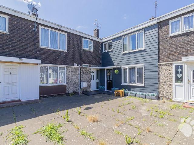 4 bedroom terraced house for sale