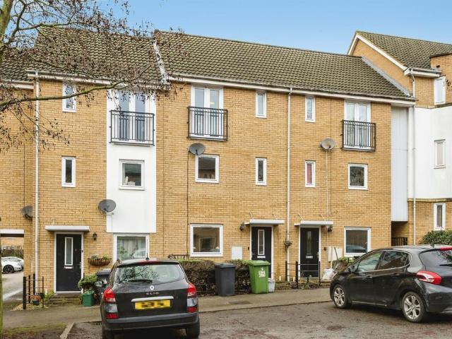 4 bedroom terraced house for sale