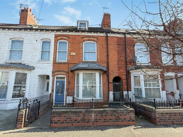 4 bedroom terraced house for sale