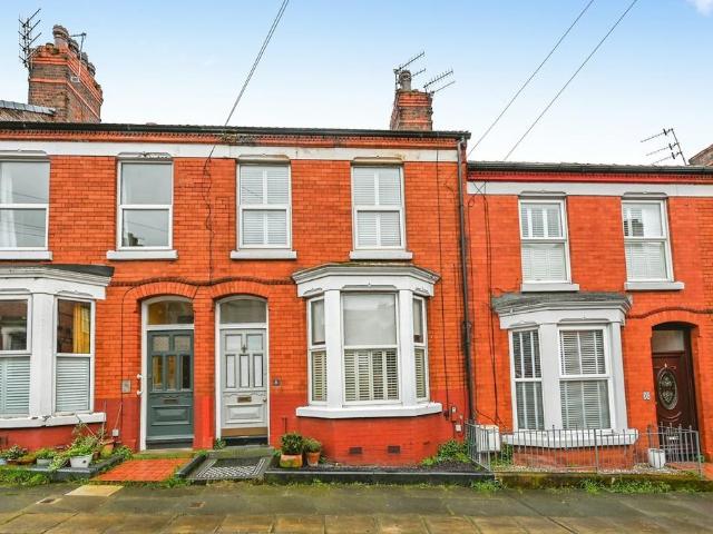 4 bedroom terraced house for sale