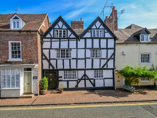4 bedroom terraced house for sale