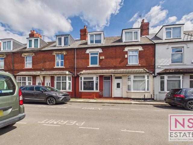 4 bedroom terraced house for sale