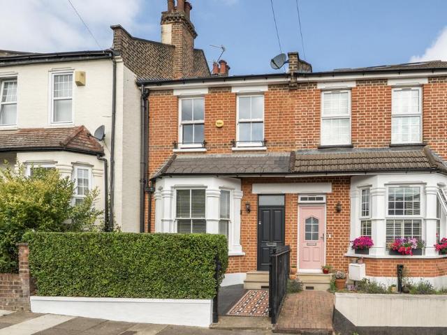 4 bedroom terraced house for sale