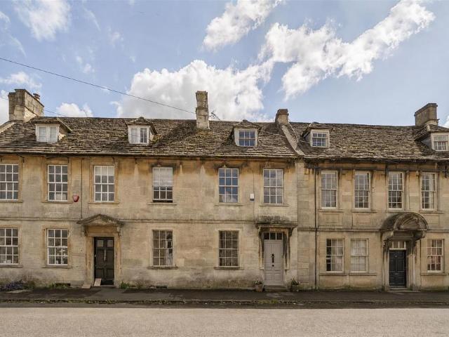 4 bedroom terraced house for sale